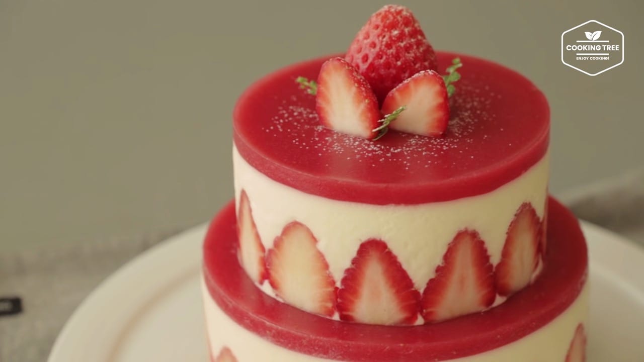 No-Bake Two-Tier Strawberry Cheesecake Recipe - Cooking Tree