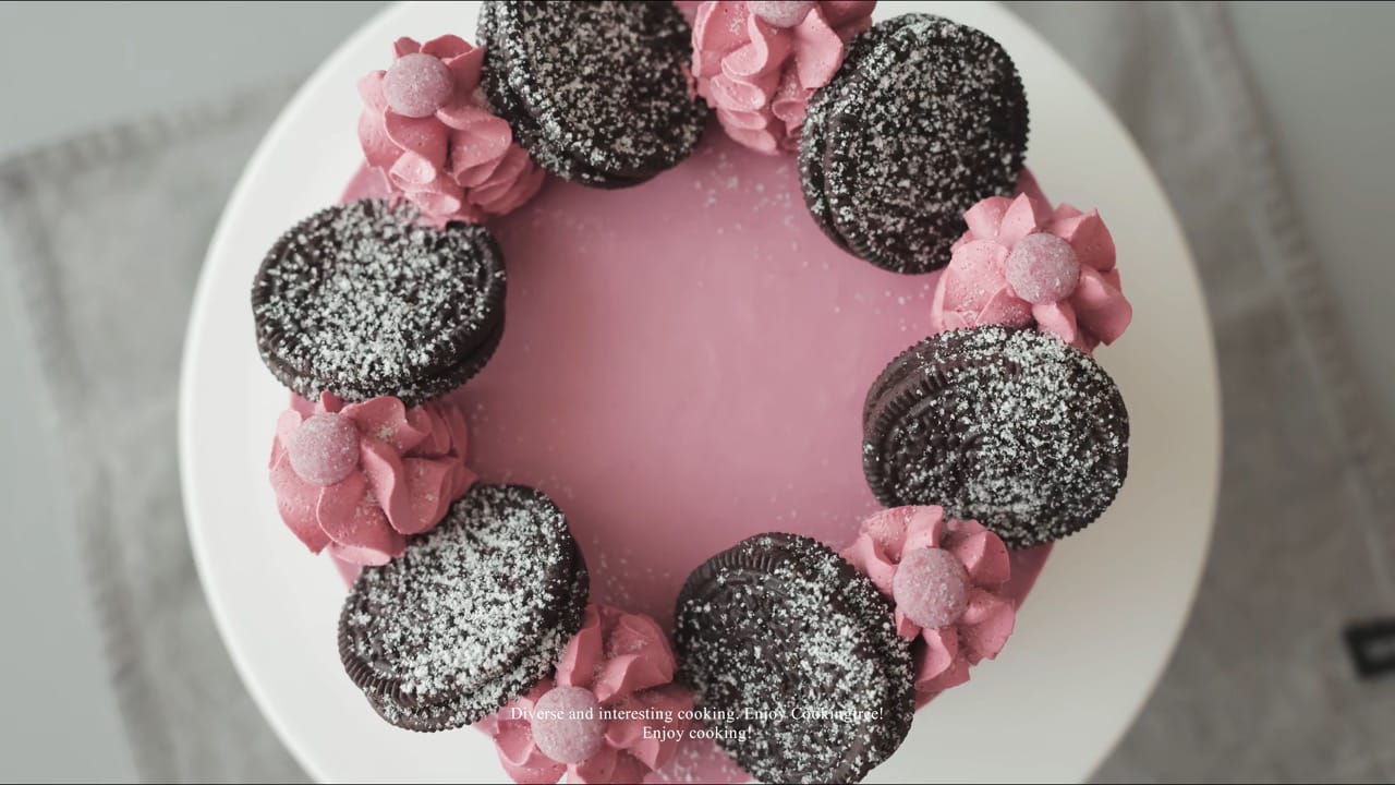 Oreo Ruby Chocolate Cheesecake Recipe - Cooking Tree