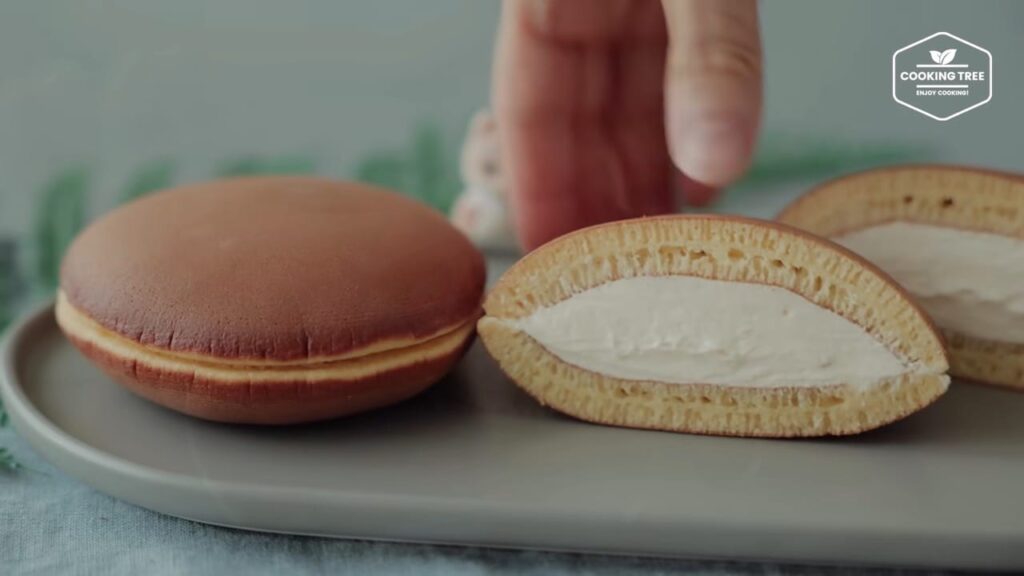 Custard Cream Dorayaki Recipe (Japanese Pancake) - Cooking Tree