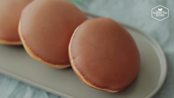 Custard Cream Dorayaki Recipe (Japanese Pancake) - Cooking Tree