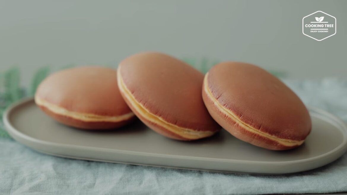 Custard Cream Dorayaki Recipe (Japanese Pancake) - Cooking Tree