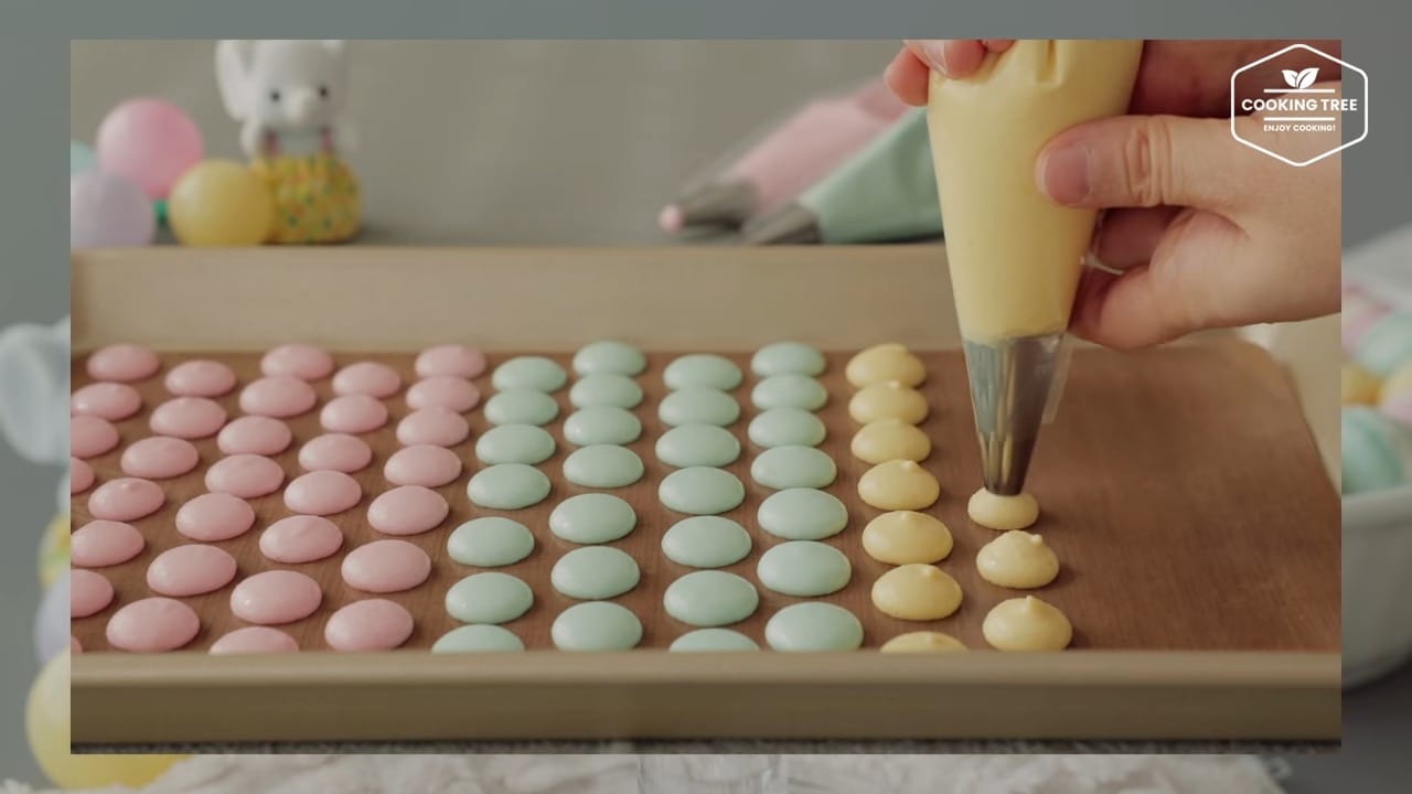 Pastel Yogurt Mini Macarons Recipe - Cooking Tree