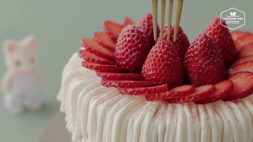 Strawberry Crepe Cake Recipe - Cooking Tree