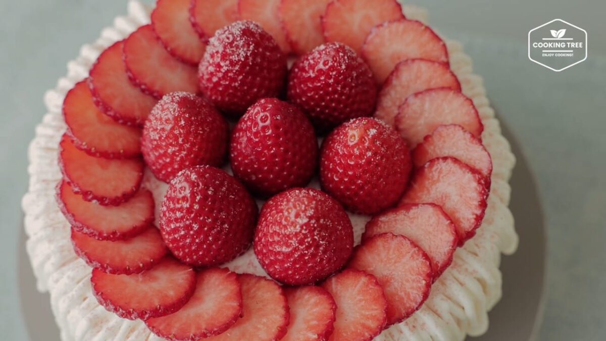 Strawberry Crepe Cake Recipe - Cooking Tree