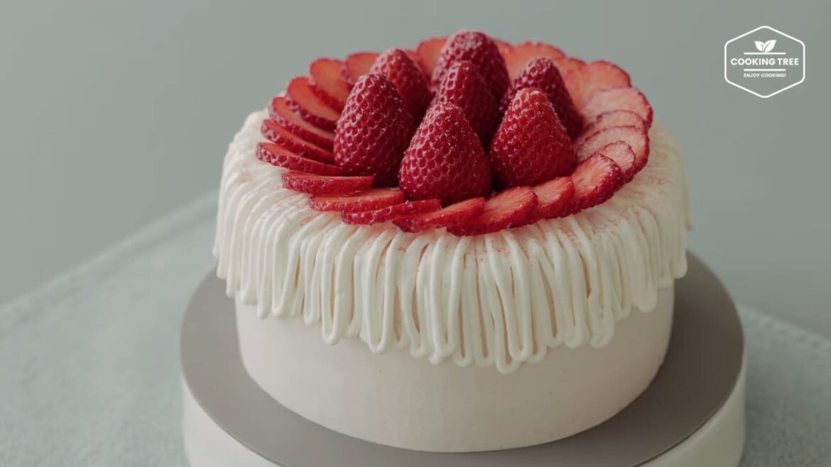 Strawberry Crepe Cake Recipe - Cooking Tree