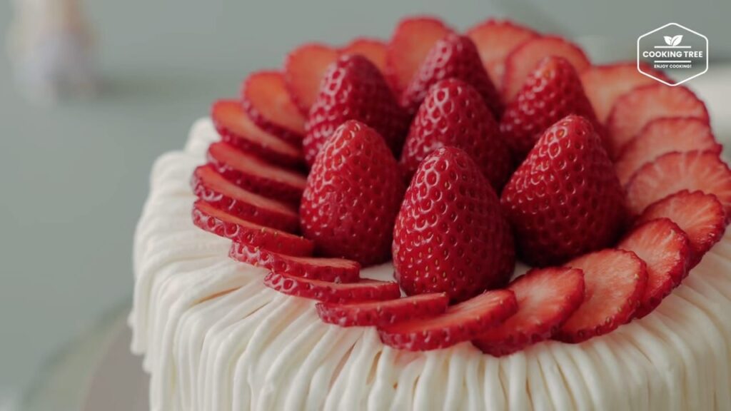 Strawberry Crepe Cake Recipe - Cooking Tree