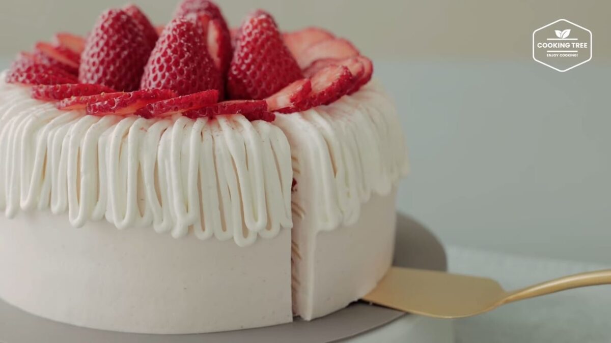 Strawberry Crepe Cake Recipe - Cooking Tree