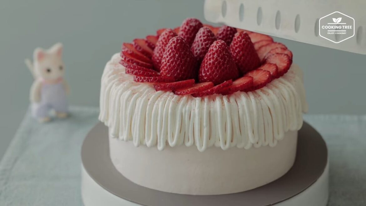 Strawberry Crepe Cake Recipe - Cooking Tree