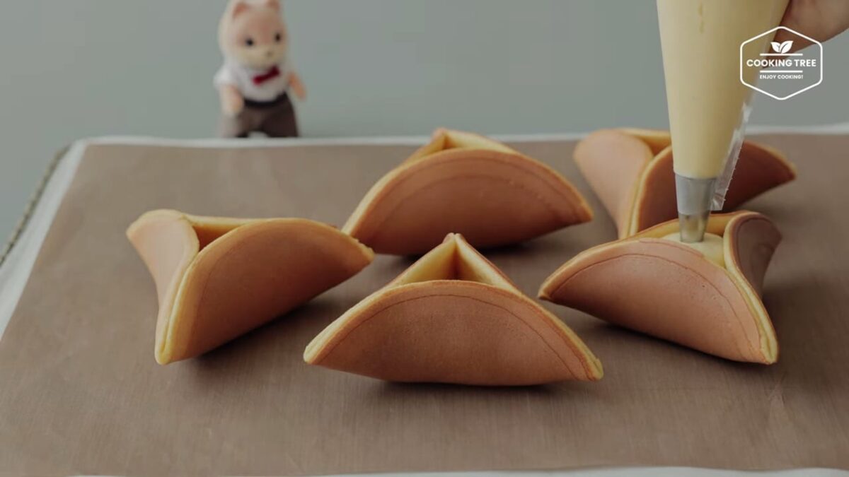 Custard Dorayaki (Japanese Pancake) Recipe - Cooking Tree