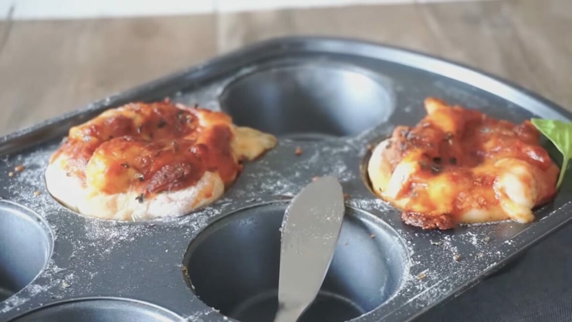 How to make Mini Deep Dish Pizza