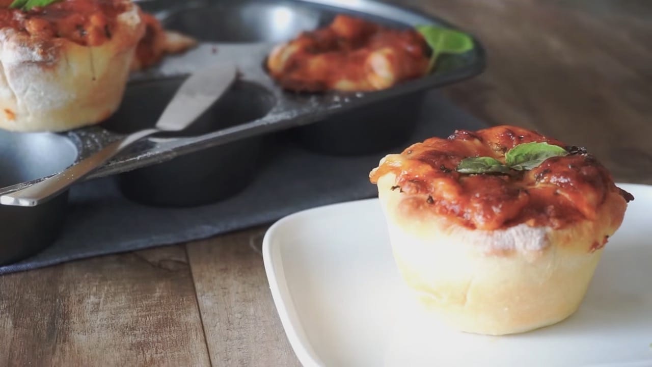 How to make Mini Deep Dish Pizza