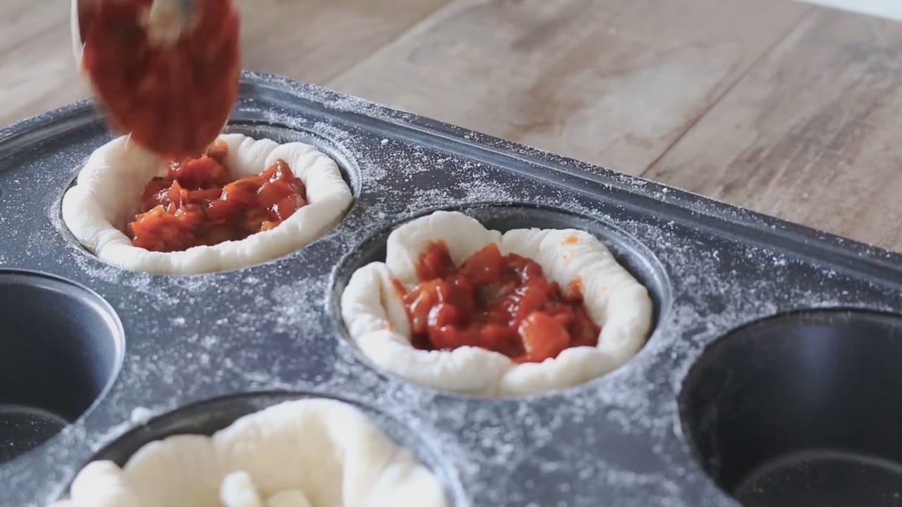 How to make Mini Deep Dish Pizza