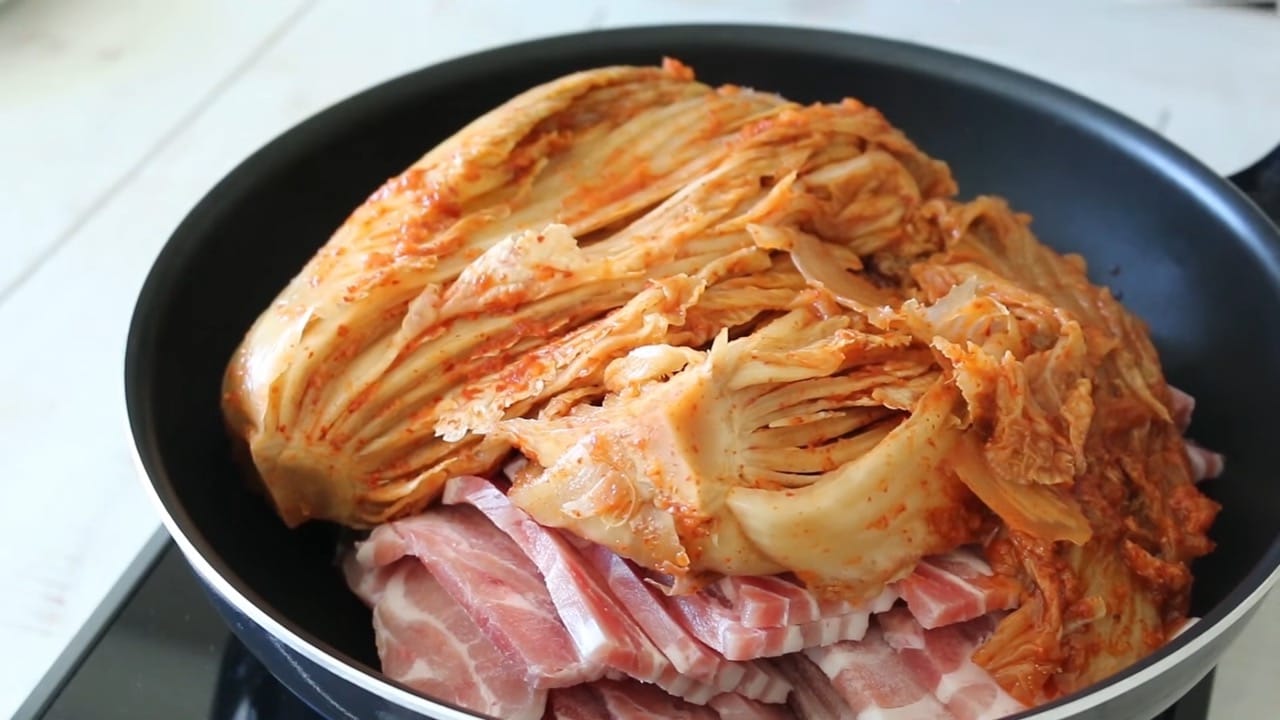 How to Make Steamed pork kimchi