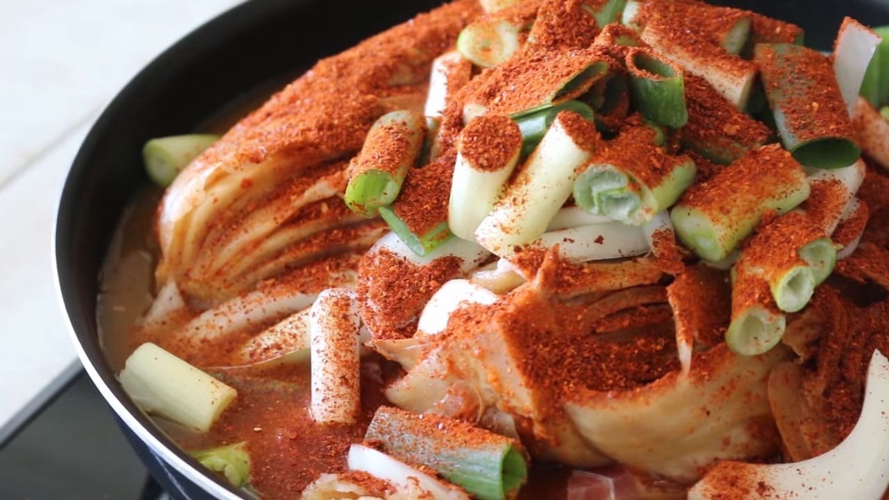 How to Make Steamed pork kimchi