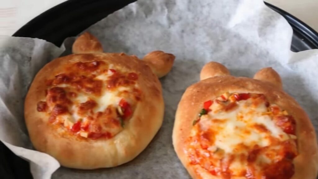 How to Make Totoro Pizza Bread