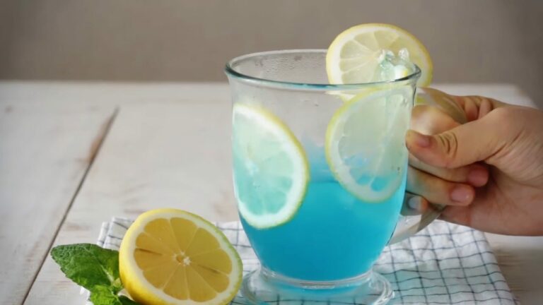How to make Blue Lemonade