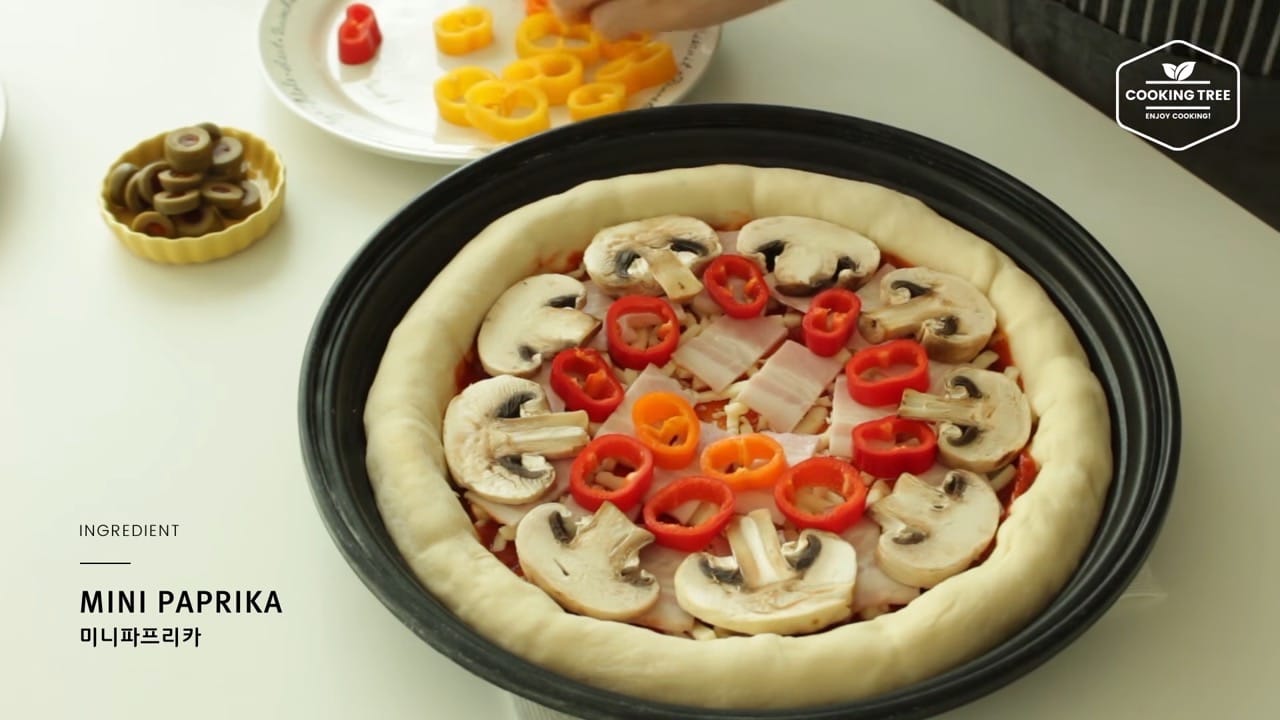 How to make Cheese Stuffed Crust Pizza