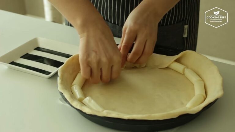 How to make Cheese Stuffed Crust Pizza