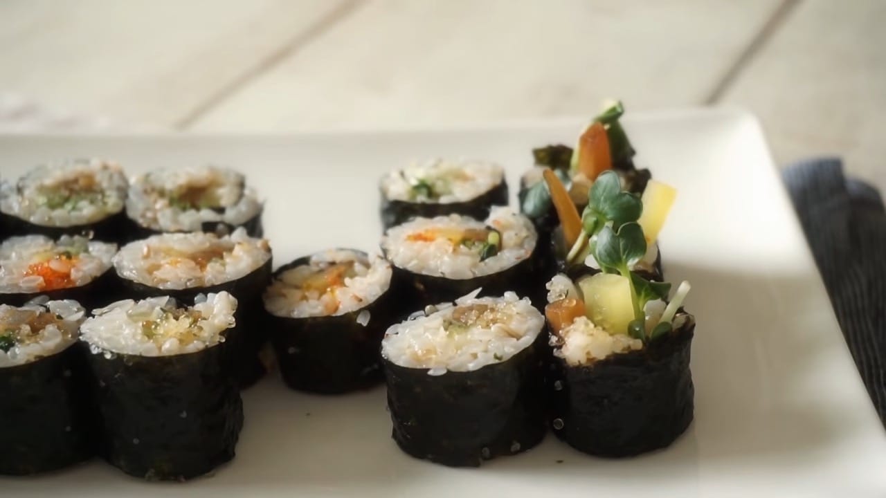 How to make Flying Fish Roe Mini Gimbap Kimbap
