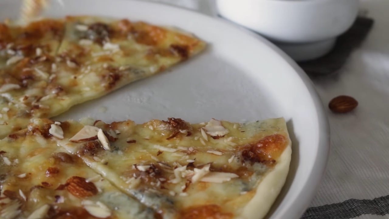 How to make Gorgonzola Pizza