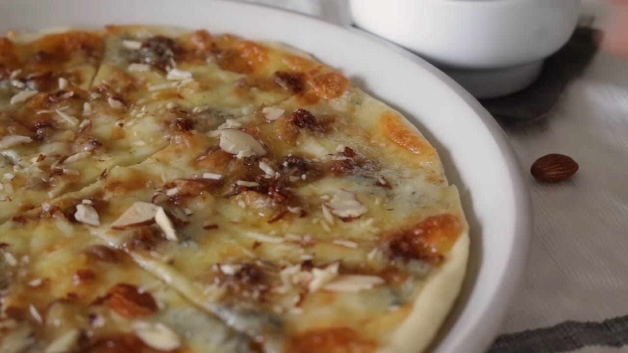 How to make Gorgonzola Pizza