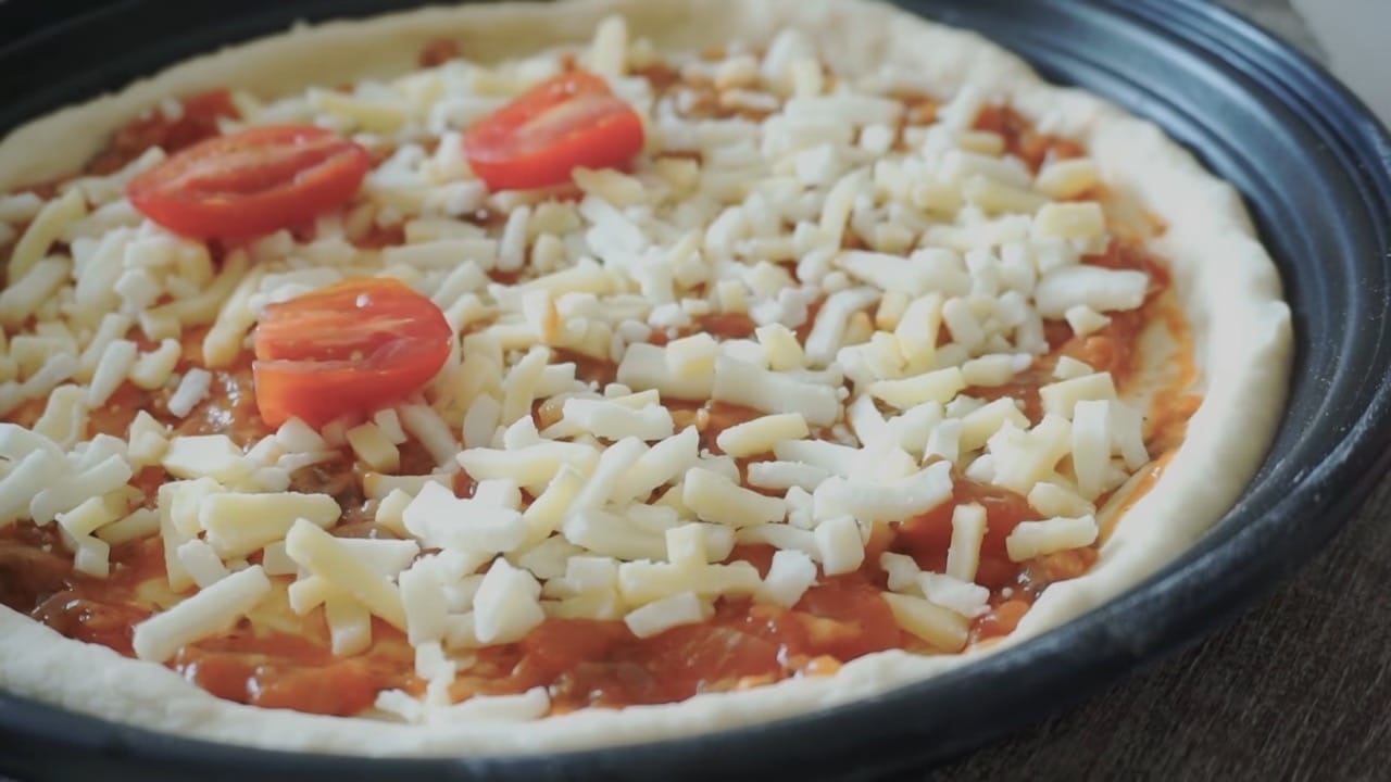 How to make Homemade Tomato Basil Pizza