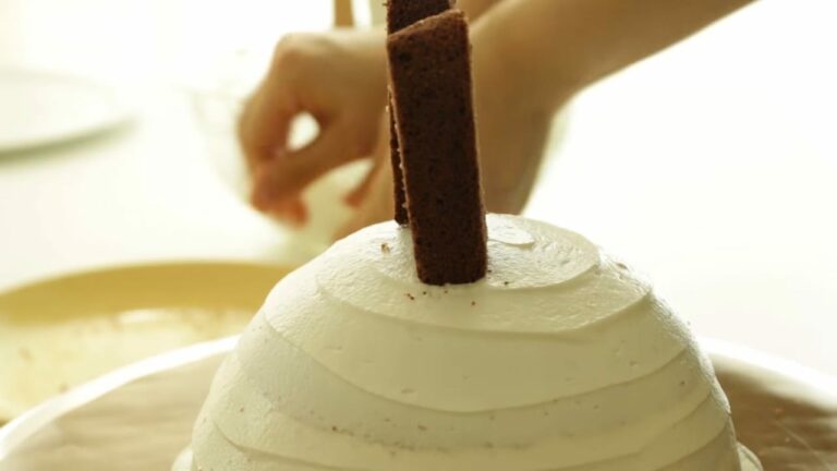 How to make LINE Cony character cake