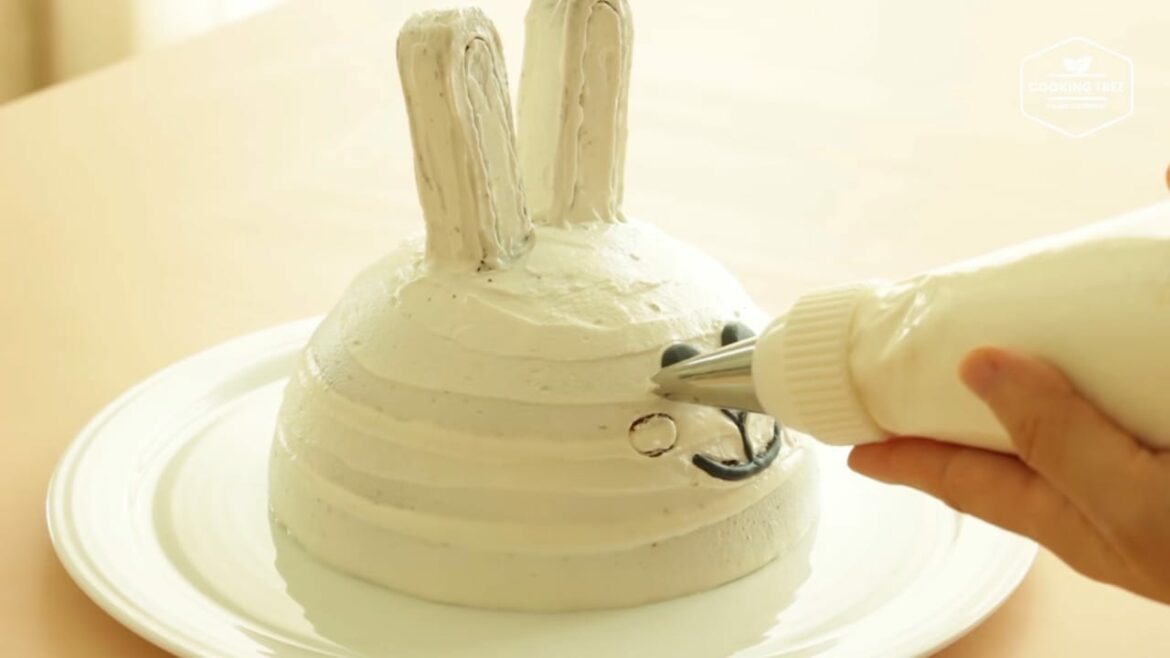 How to make LINE Cony character cake