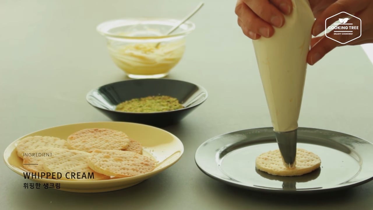 Lemon curd pistachio Mille-feuille Recipe