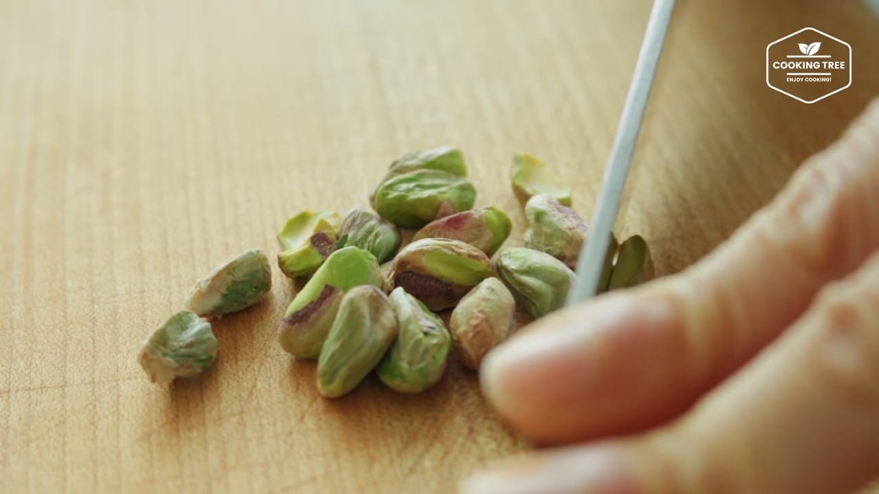 Lemon curd pistachio Mille-feuille Recipe