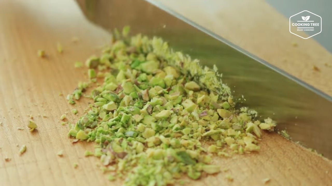 Lemon curd pistachio Mille-feuille Recipe