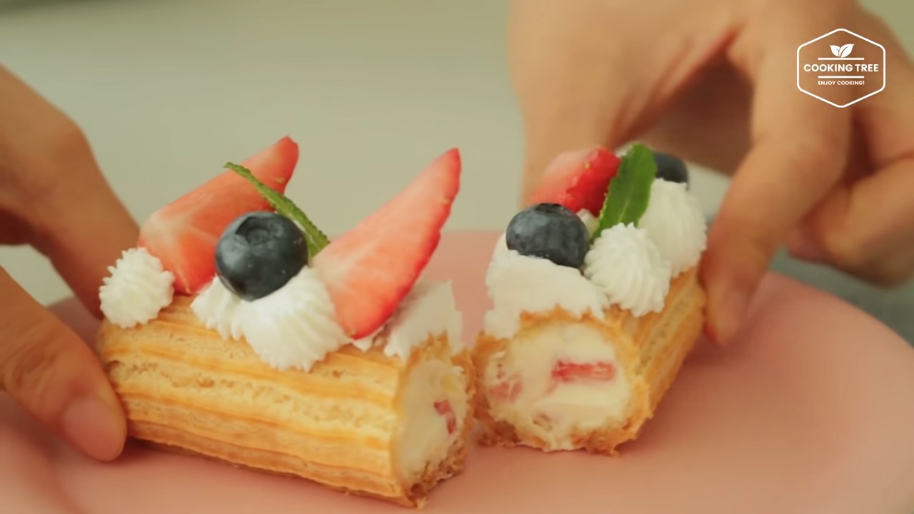Strawberry Eclair Recipe
