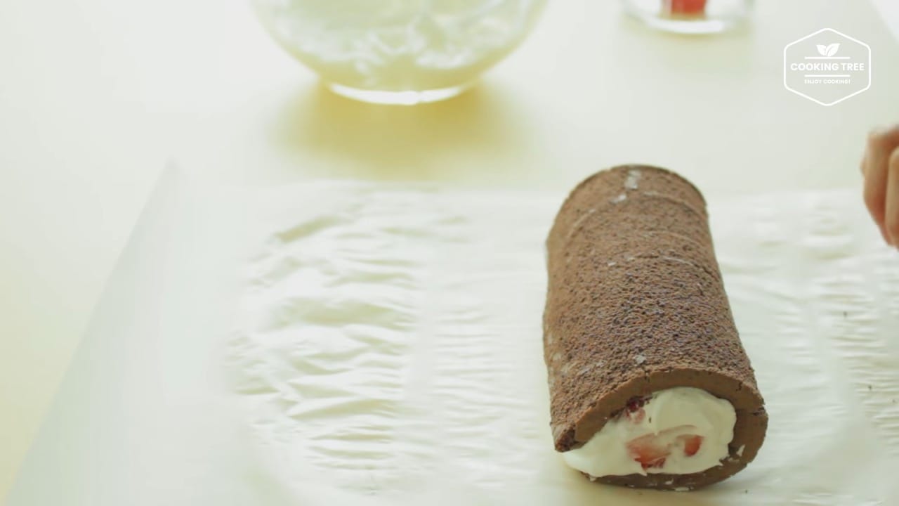 How to make Strawberry chocolate mini roll cake