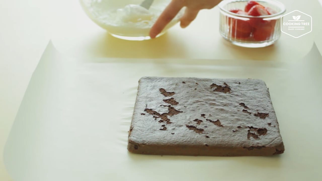 How to make Strawberry chocolate mini roll cake