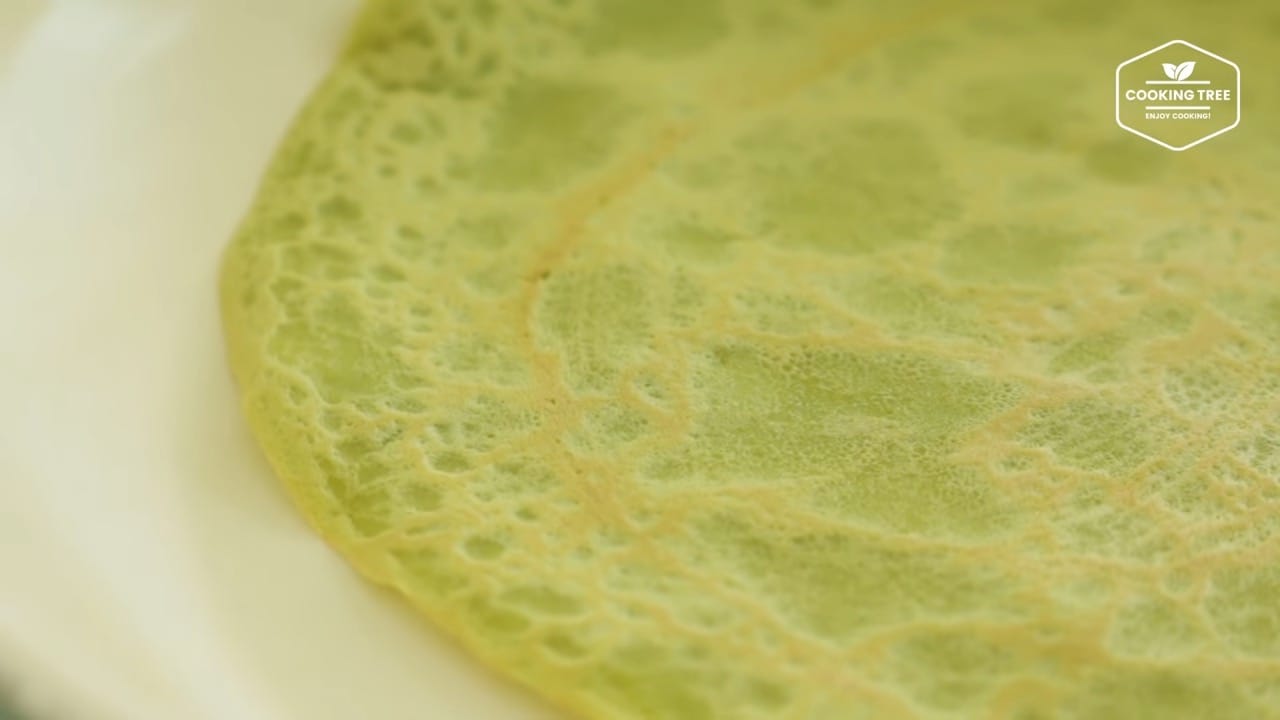 Strawberry green tea (Matcha) crepe cake Recipe
