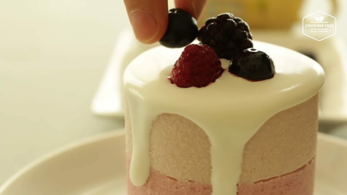 How to make Triple berry mousse cake