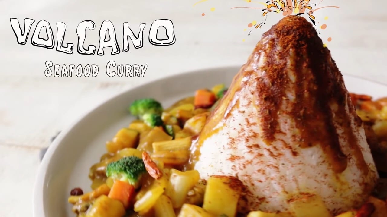 How to make Volcano seafood curry