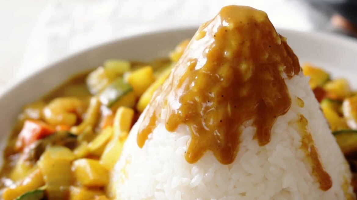 How to make Volcano seafood curry