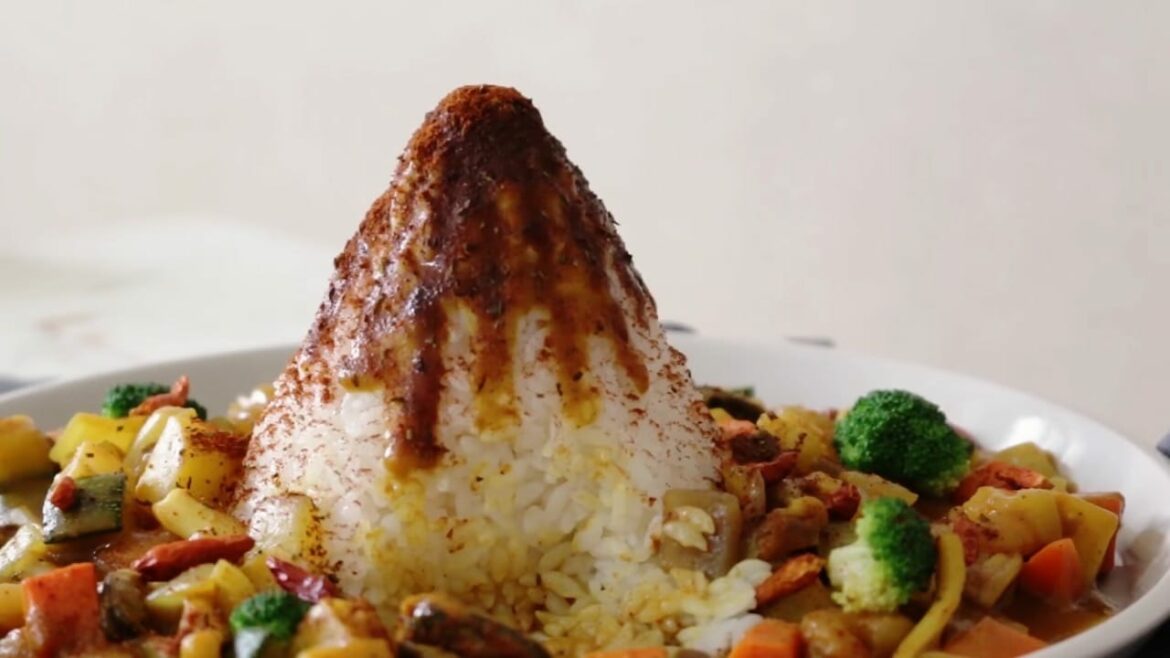 How to make Volcano seafood curry