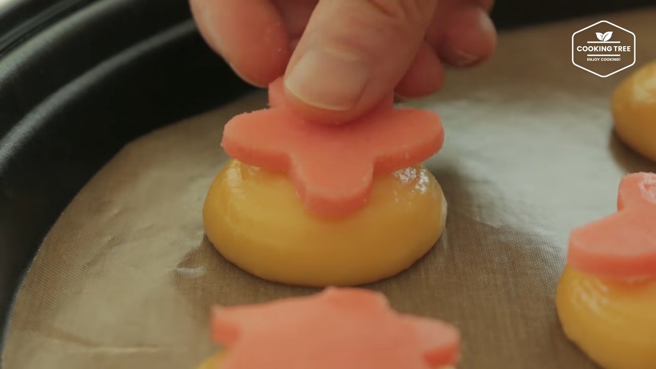 Cherry Blossom Cookie Choux (Cream puff) Recipe