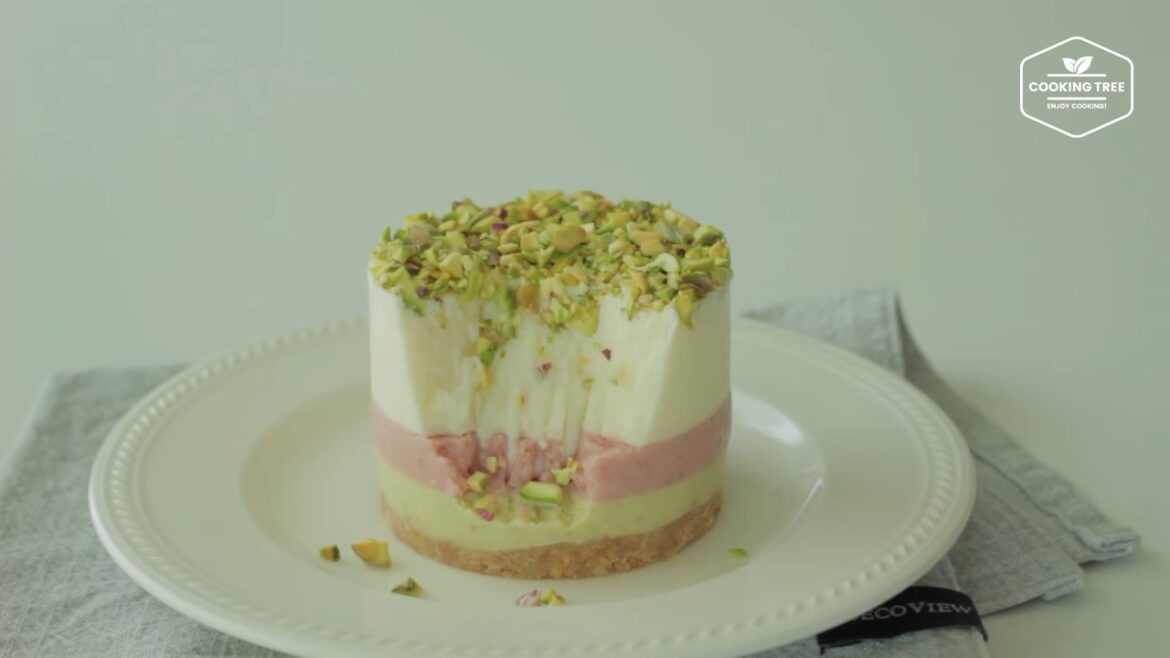 Pistachio cream cheese mousse cake Recipe