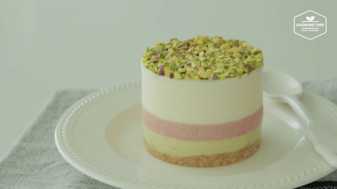 Pistachio cream cheese mousse cake Recipe