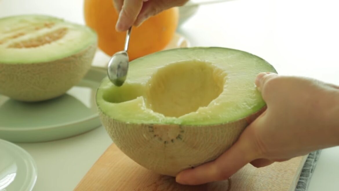 REAL! Melon mousse cake Recipe