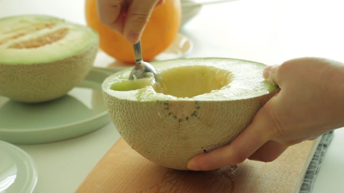 REAL! Melon mousse cake Recipe