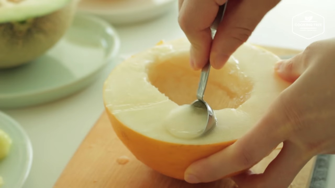 REAL! Melon mousse cake Recipe