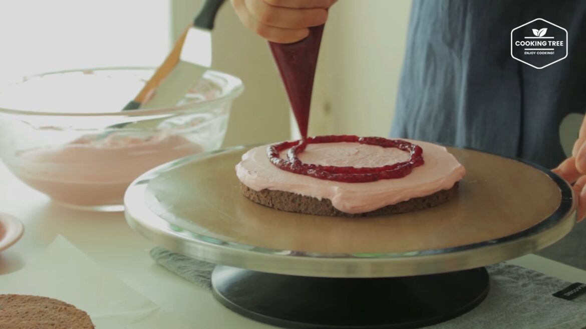 Raspberry chocolate cake