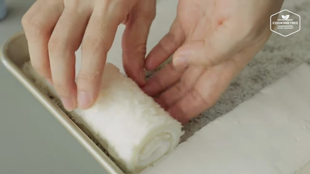 Coconut Milk Custard Roll - Cooking Tree