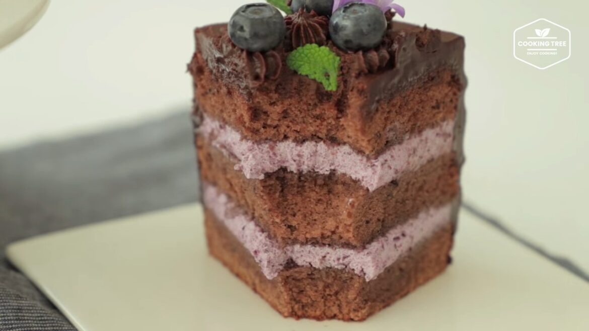 Blueberry Ganache Cake Recipe (Chocolate cake)