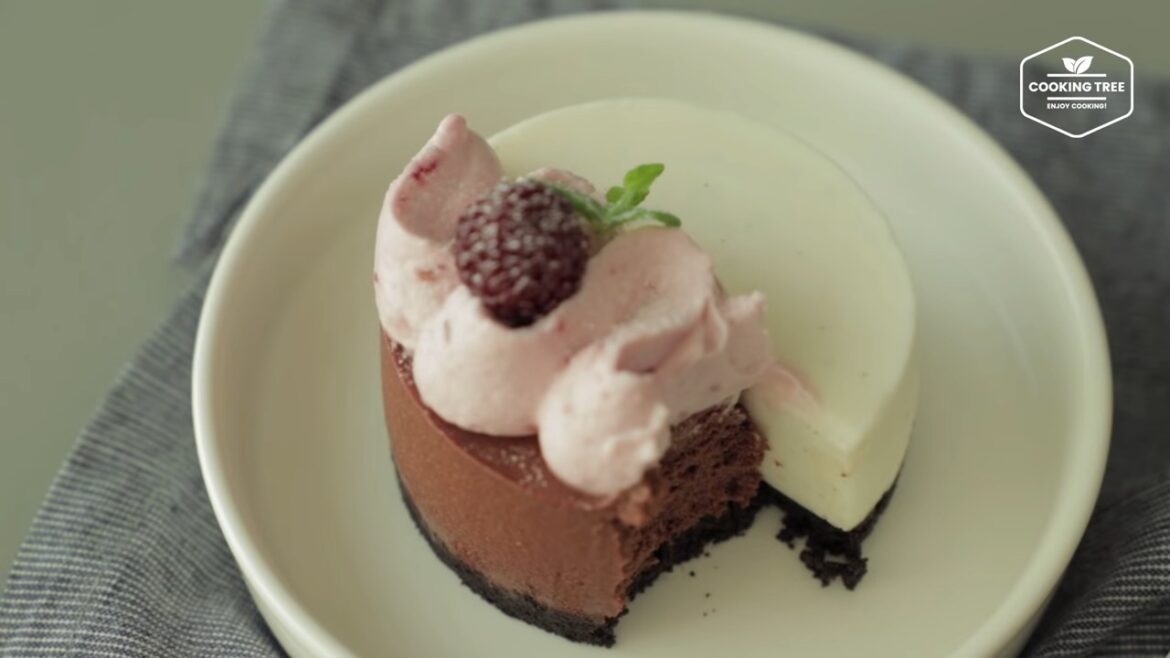Chocolate & vanilla double mousse cake Recipe
