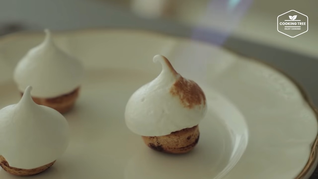 Cocoa meringue choux Cream puffs Recipe